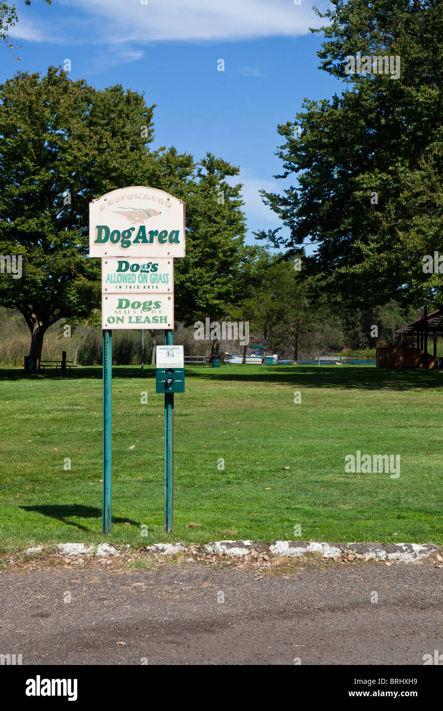 Plastic bag of grapes hi-res stock photography and images - Alamy