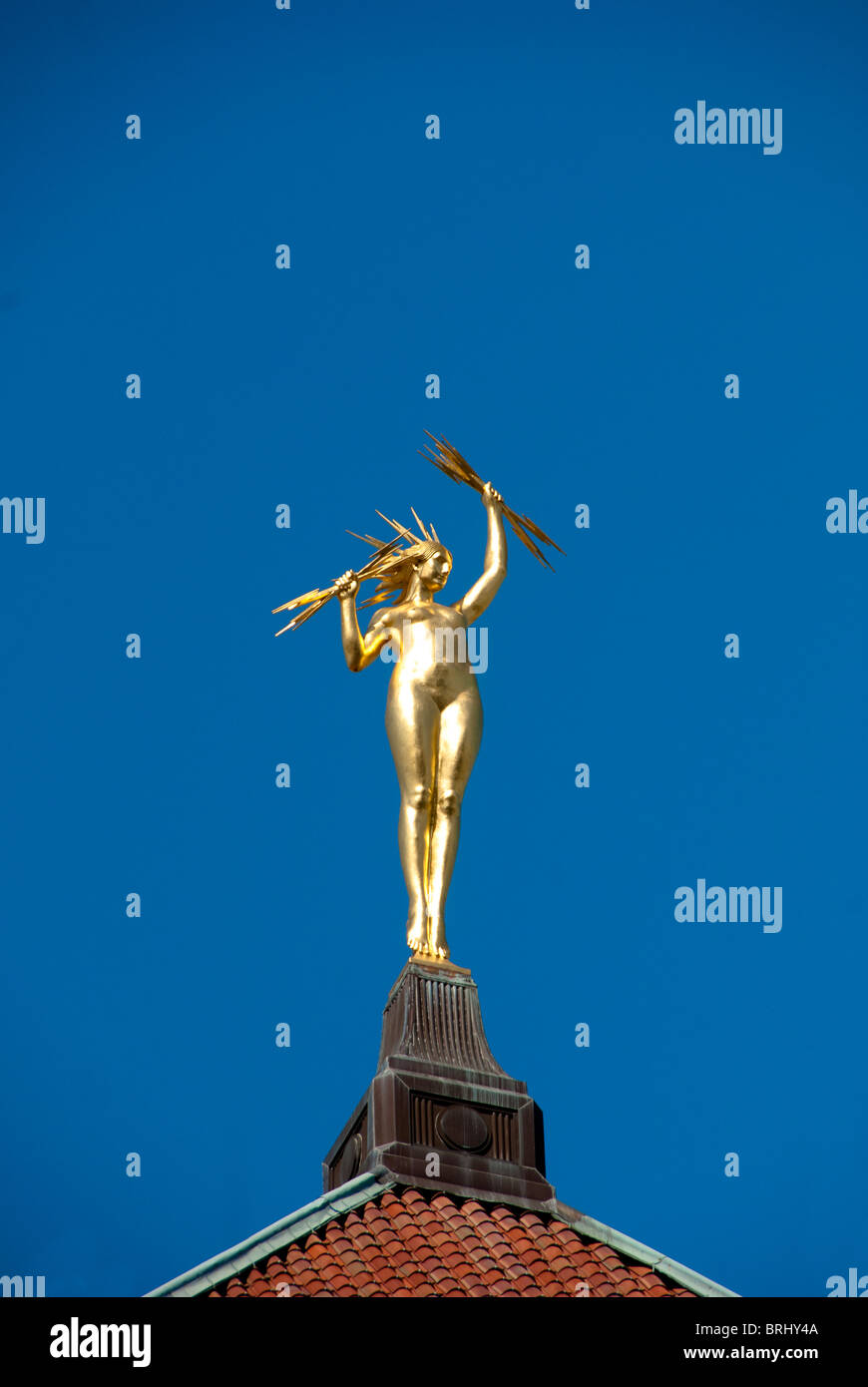 "Miss Electra", 16 foot cast bronze statue coated with gold leaf by ...