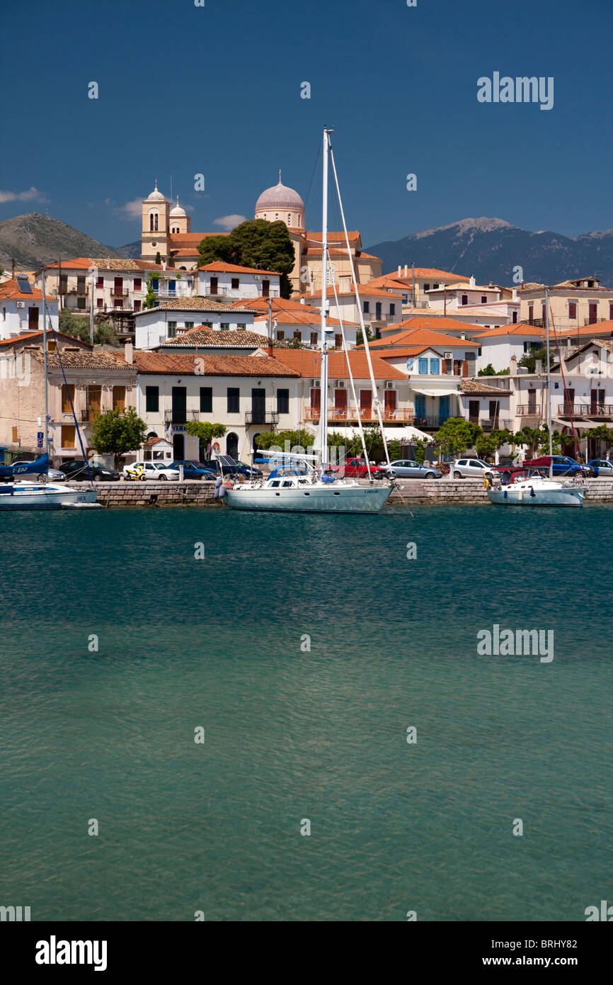 Galaxidi village in Fokida. Sailing boat Stock Photo - Alamy