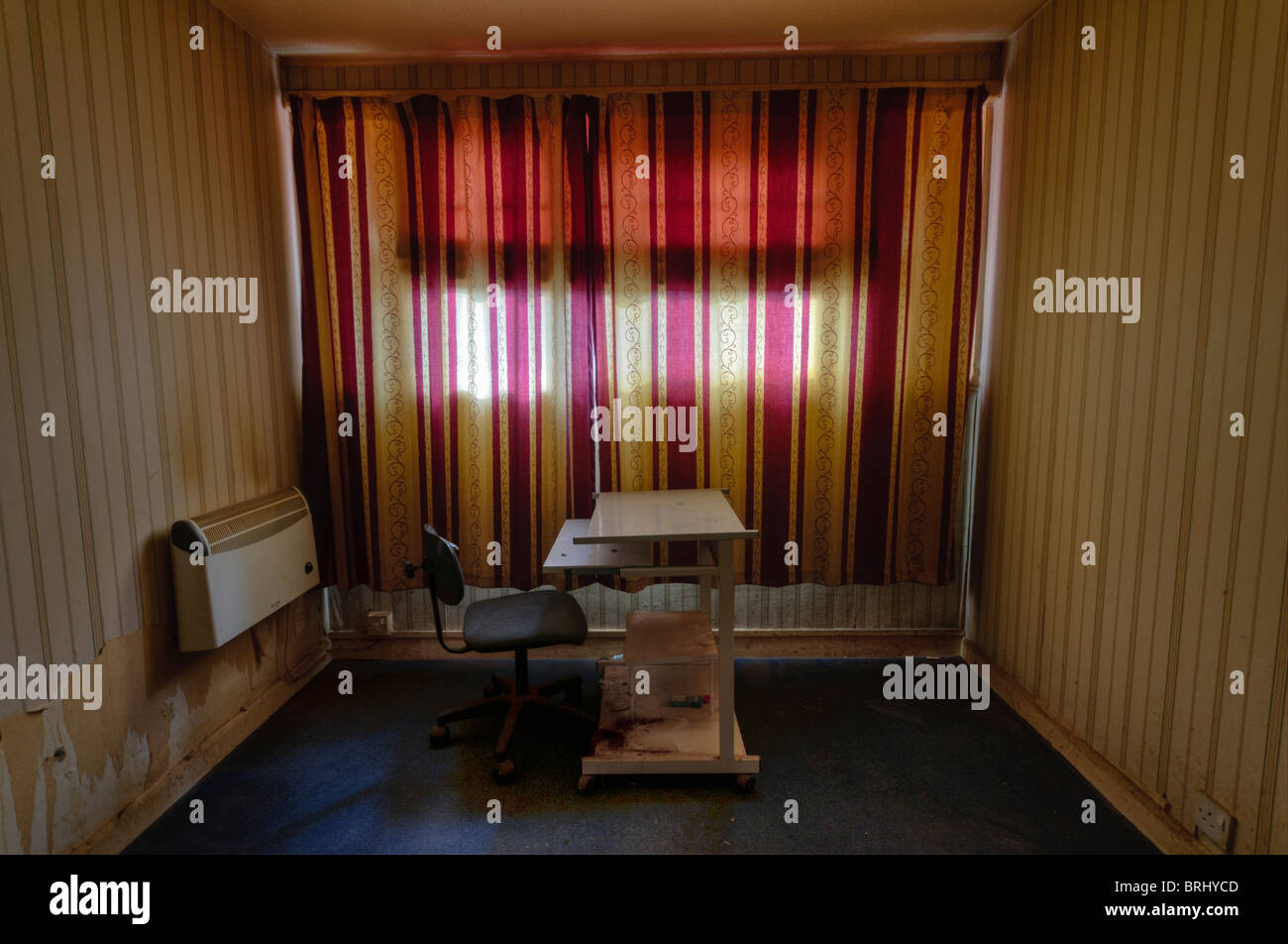 Messy desk bedroom hi-res stock photography and images - Alamy
