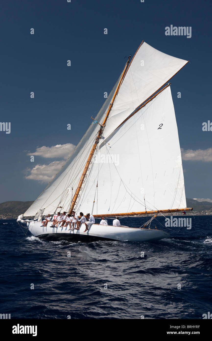 Classic yacht yachting hi-res stock photography and images - Alamy