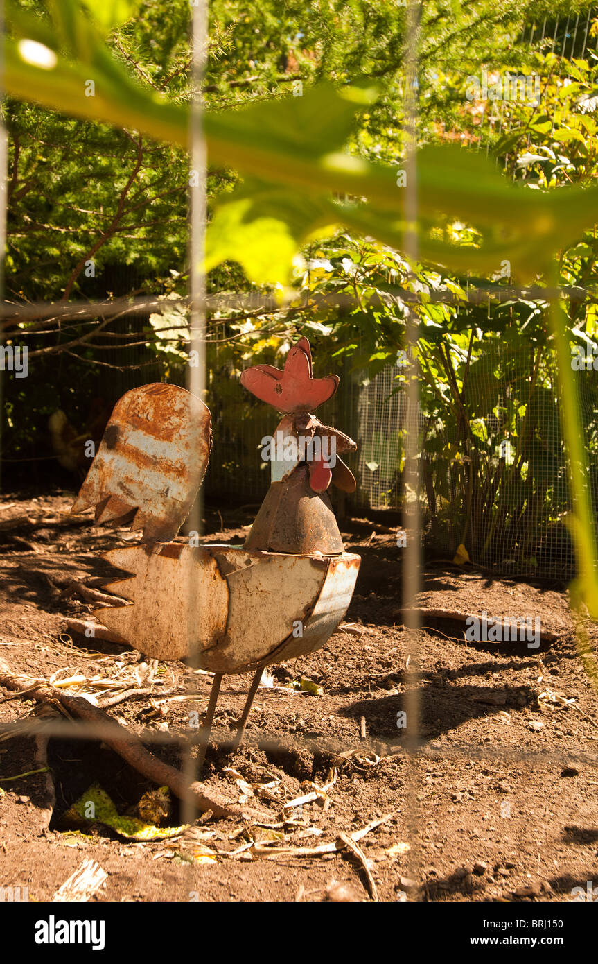 Chicken sculpture hi-res stock photography and images - Alamy