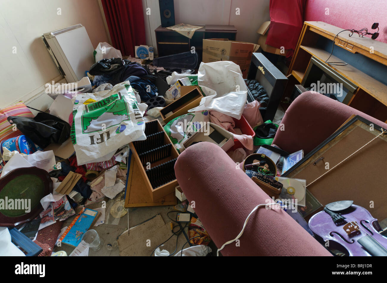 Trashed living room hi-res stock photography and images - Alamy