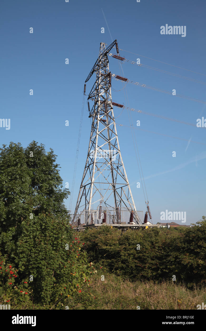 Lighting pylon hi-res stock photography and images - Alamy