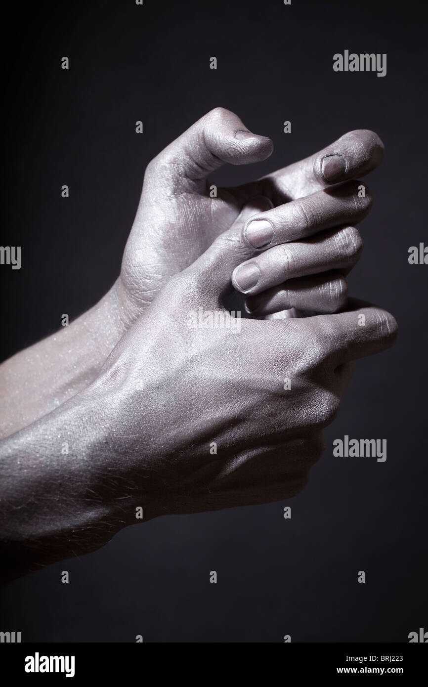 People With Long Fingers