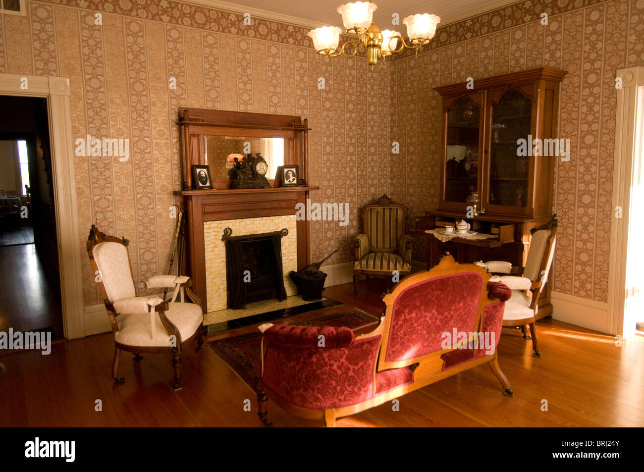 1898 Victorian Home Design