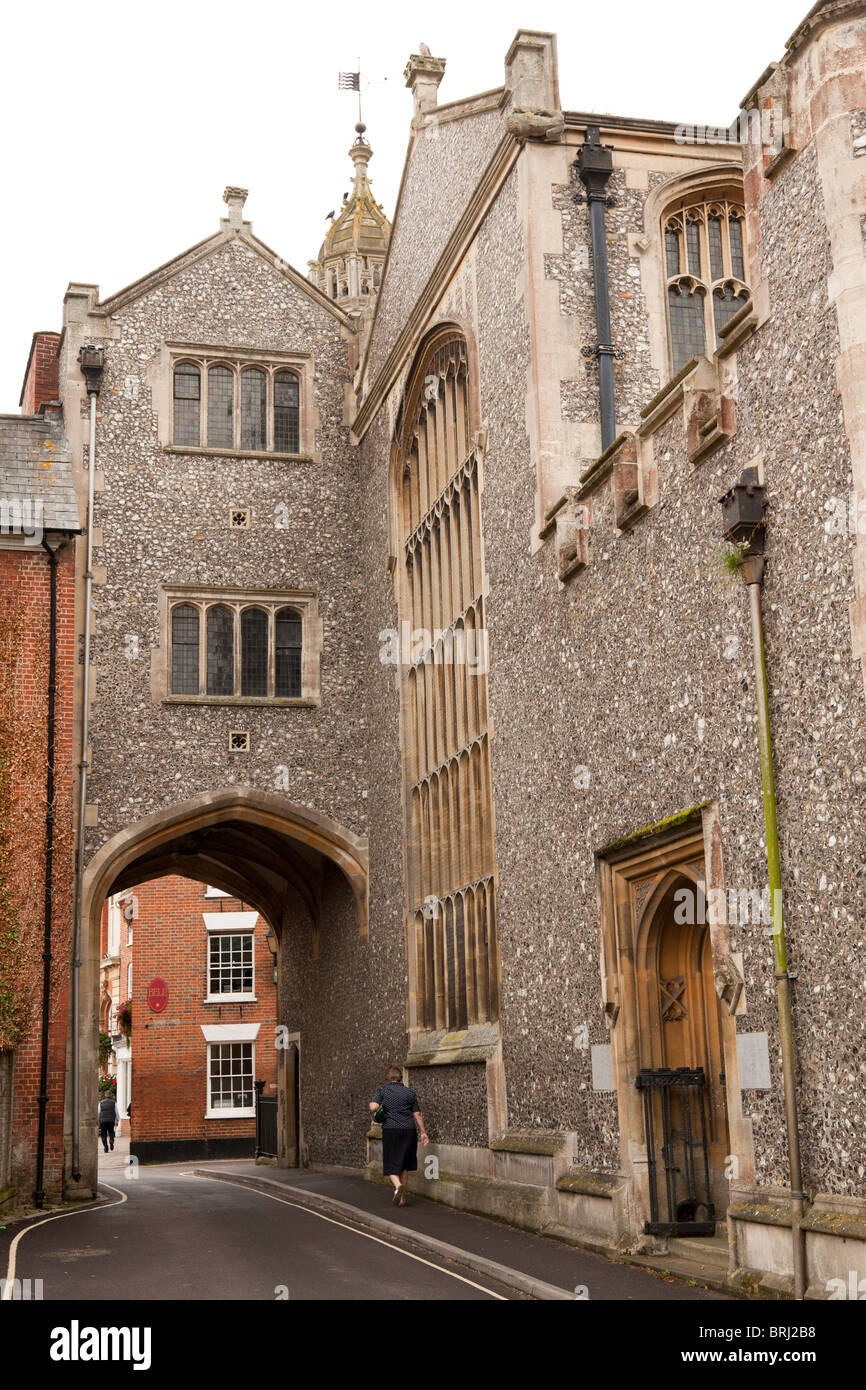 Romsey town centre hi-res stock photography and images - Alamy