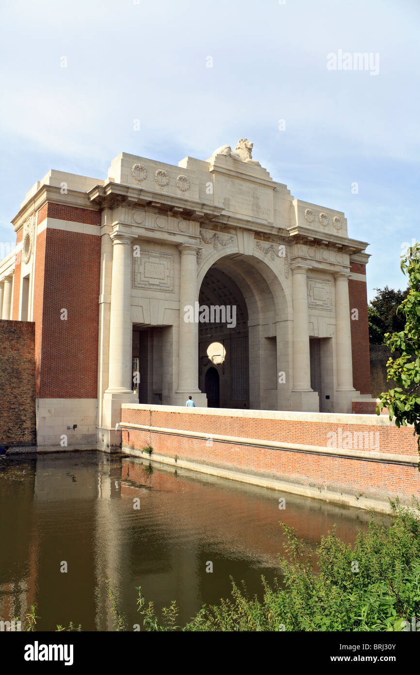 The Menin Gate Memorial to the Missing, for Allied soldiers killed in ...