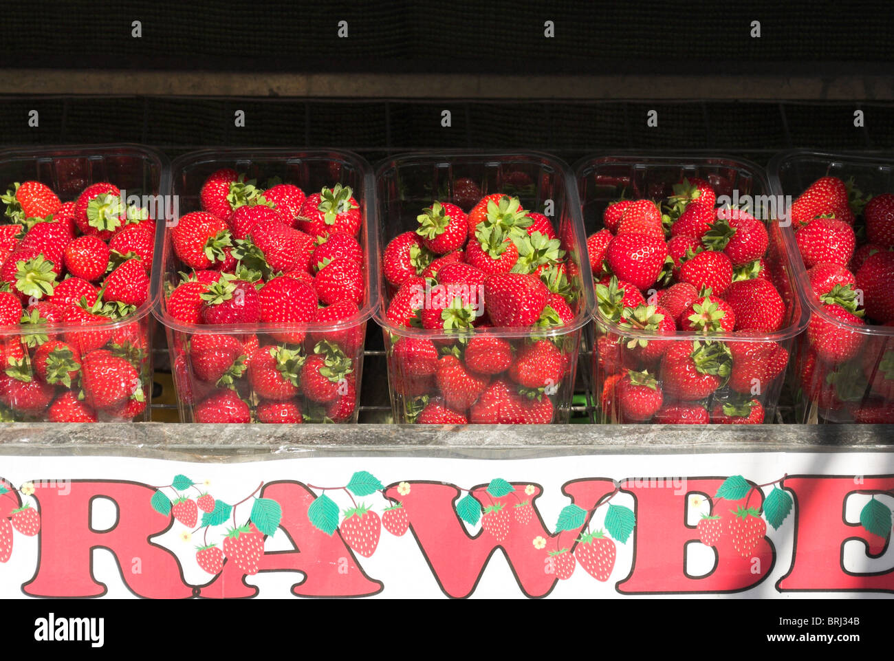 Loads of strawberries hi-res stock photography and images - Alamy