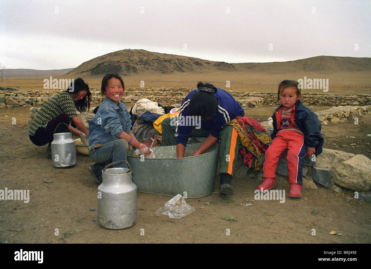 washing machine Mongolia mongolie Mongolie traditional dress native ...