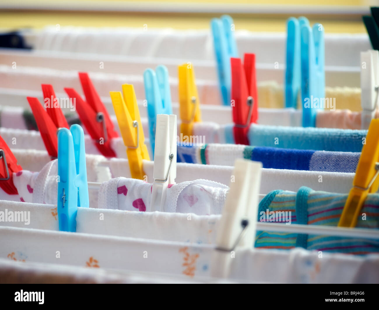 Washing drying on lines hi-res stock photography and images - Alamy