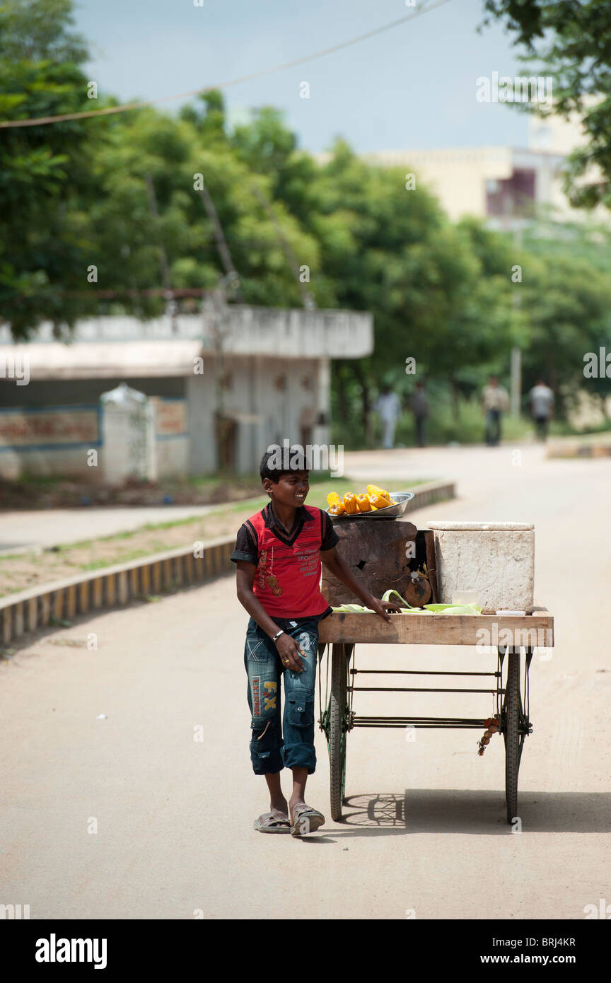 Teenager food india hi-res stock photography and images - Alamy