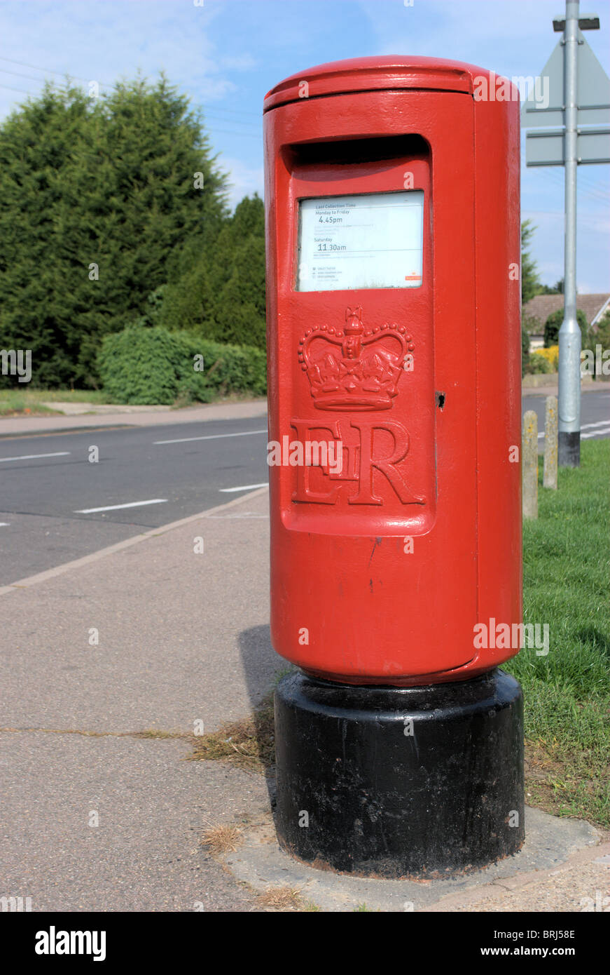 Traditional pillar box hi-res stock photography and images - Alamy
