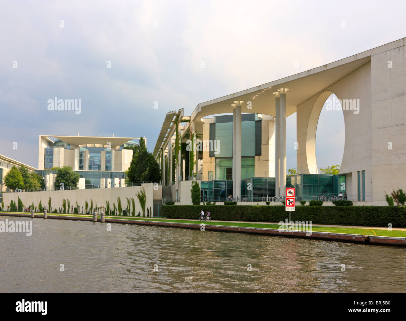 Bundeskanzleramt Berlin, Office of the German Chancellor Stock Photo ...