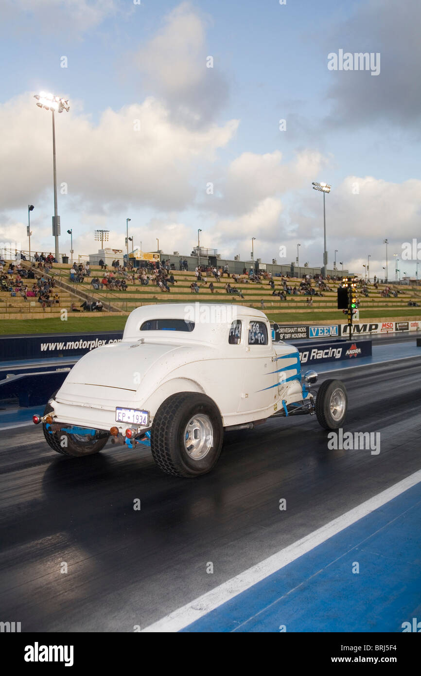Drag racing starting lights hi-res stock photography and images - Alamy