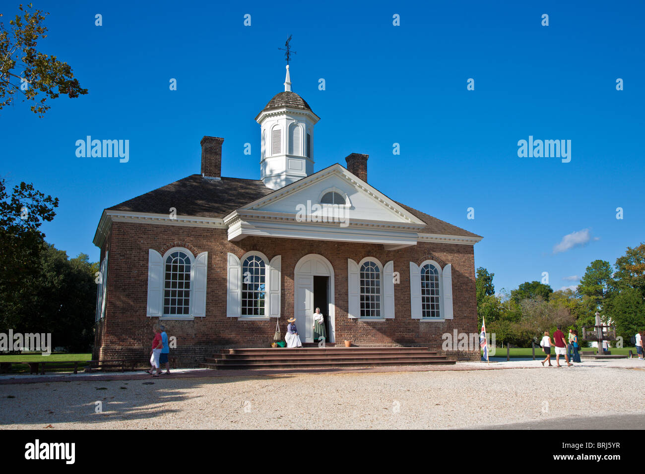 Courthouse building in Colonial Williamsburg, a living history museum ...
