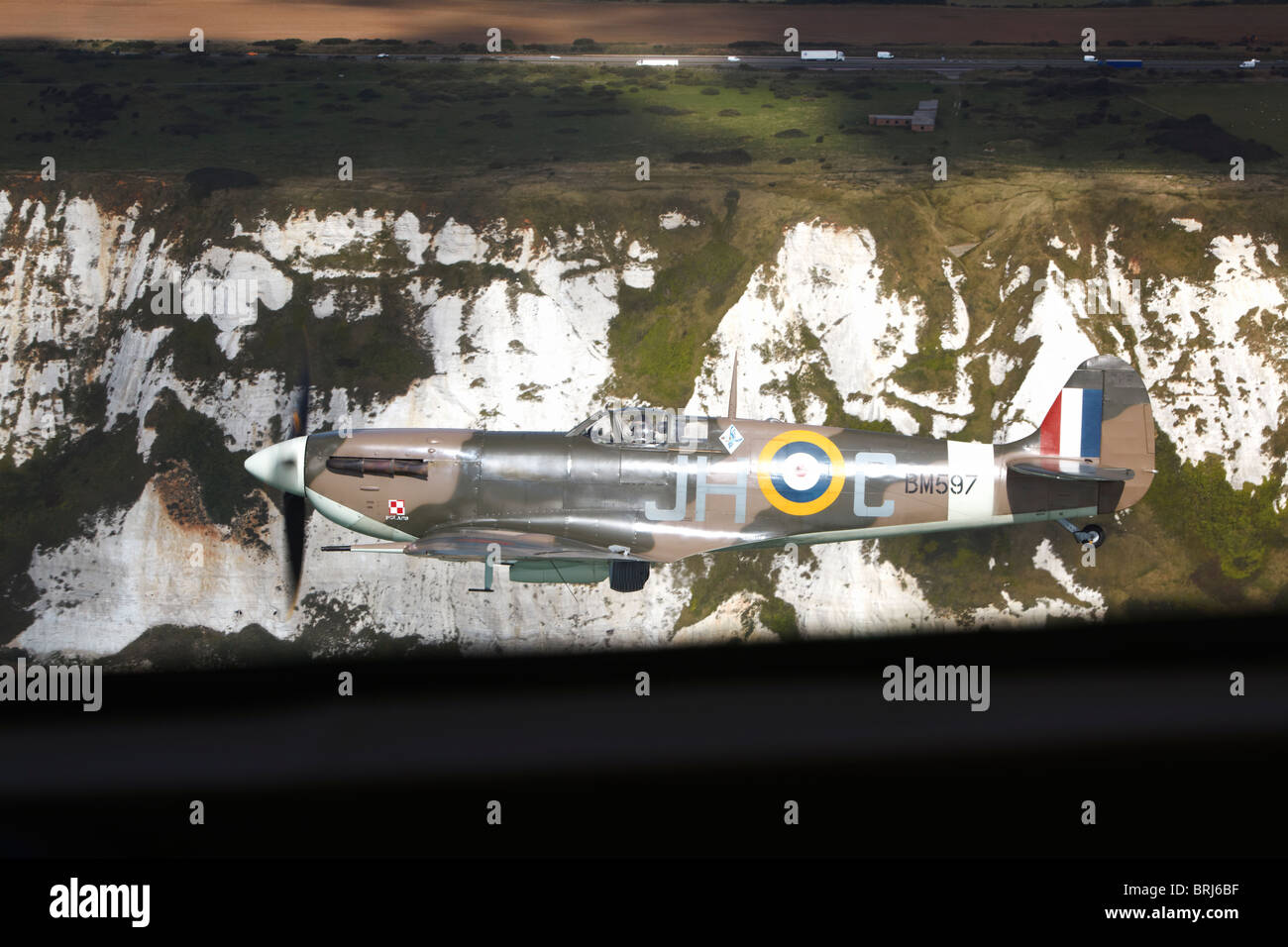 Spitfire in cloud hi-res stock photography and images - Alamy