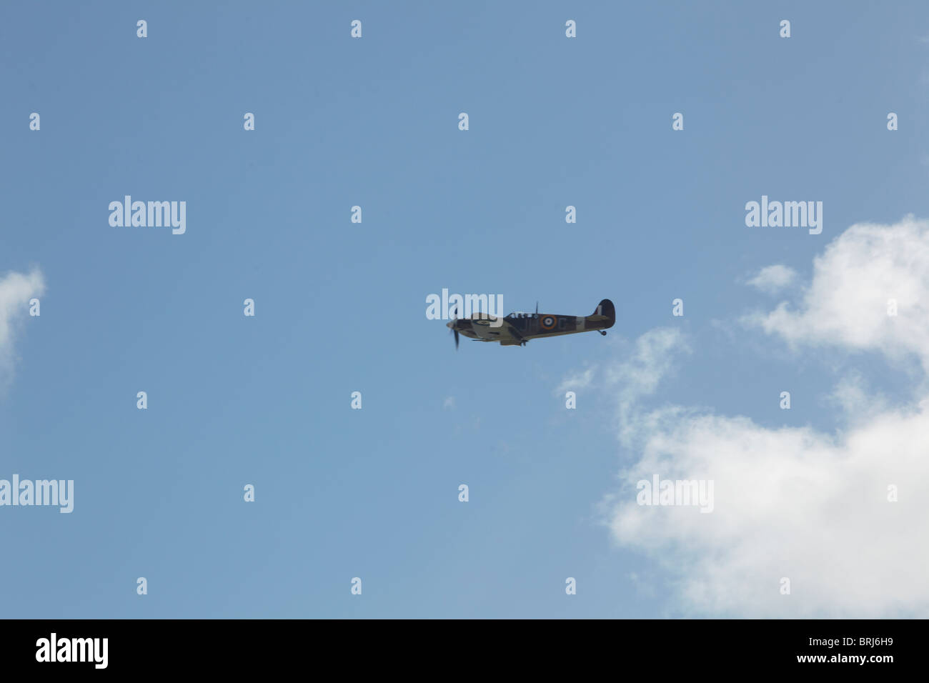 Spitfire in sky hi-res stock photography and images - Alamy