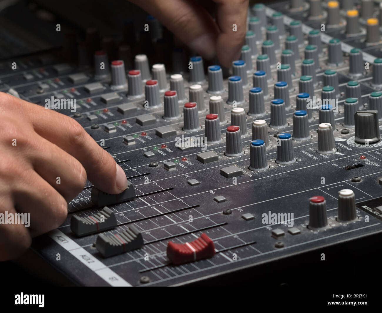 Mixer pult hi-res stock photography and images - Alamy