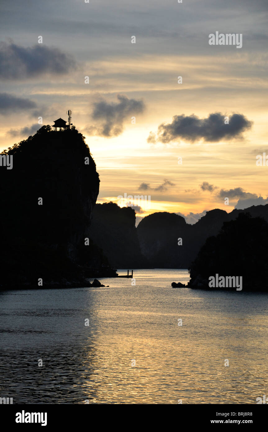 Fantastic view of the Halong Bay Stock Photo - Alamy