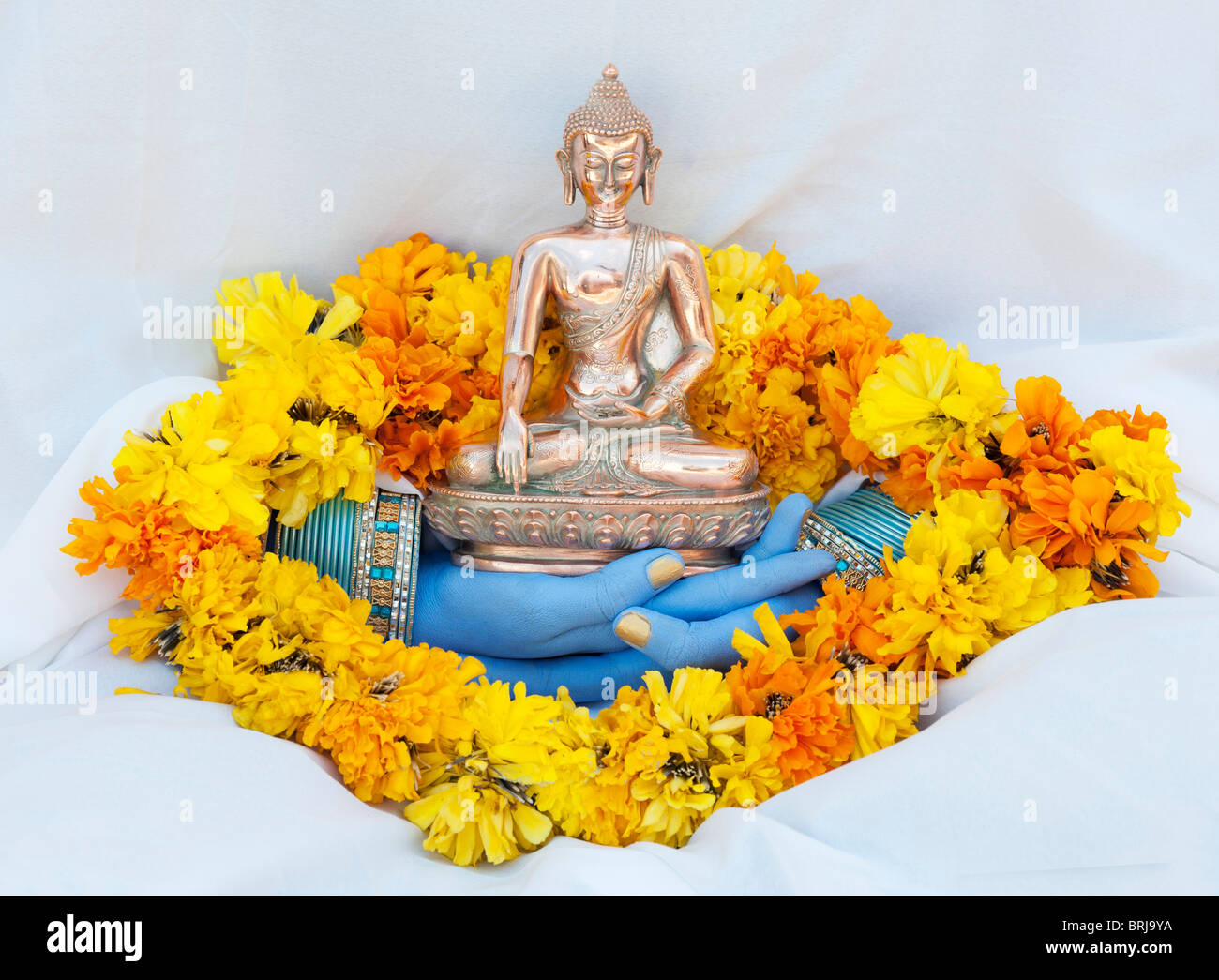 Silver body of idol hi-res stock photography and images - Alamy