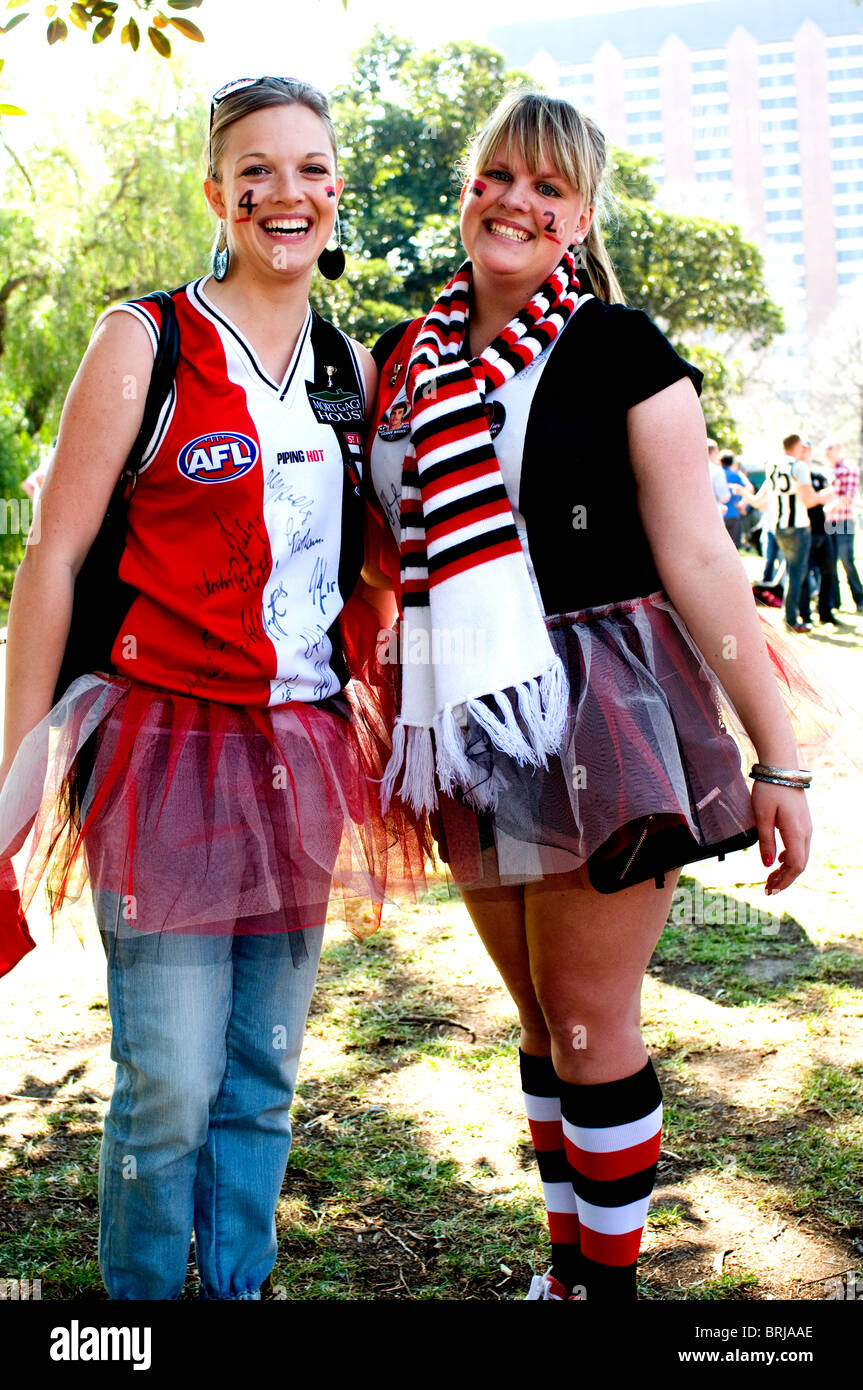 Cricket fans fancy dress hi-res stock photography and images - Alamy