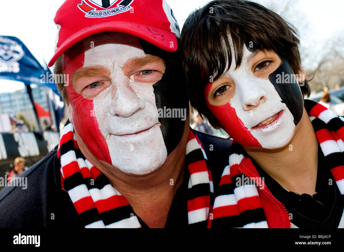 Melbourne afl football supporters hi-res stock photography and images ...