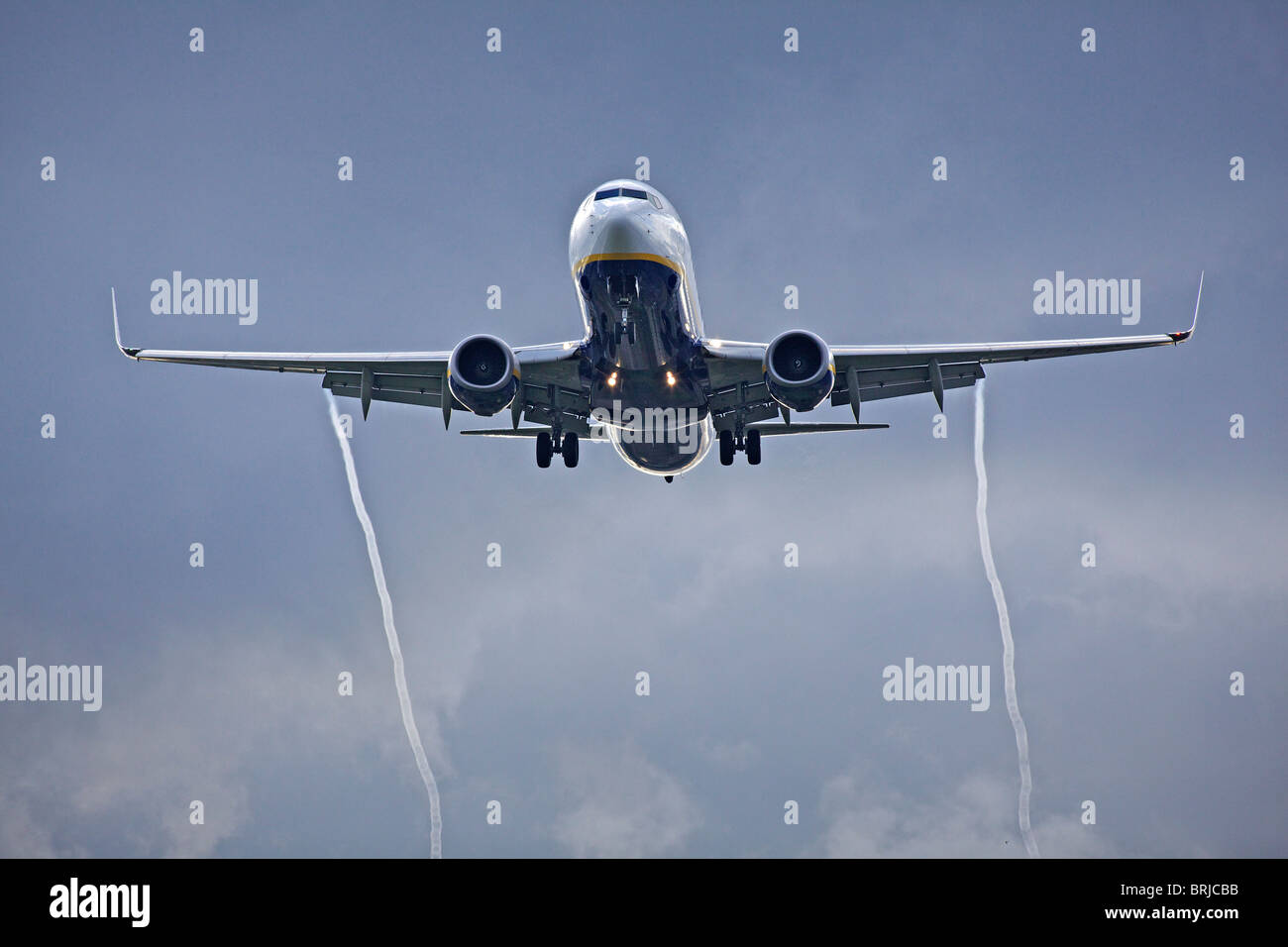 A plane approaching Edinburgh airport, Scotland, UK Stock Photo - Alamy