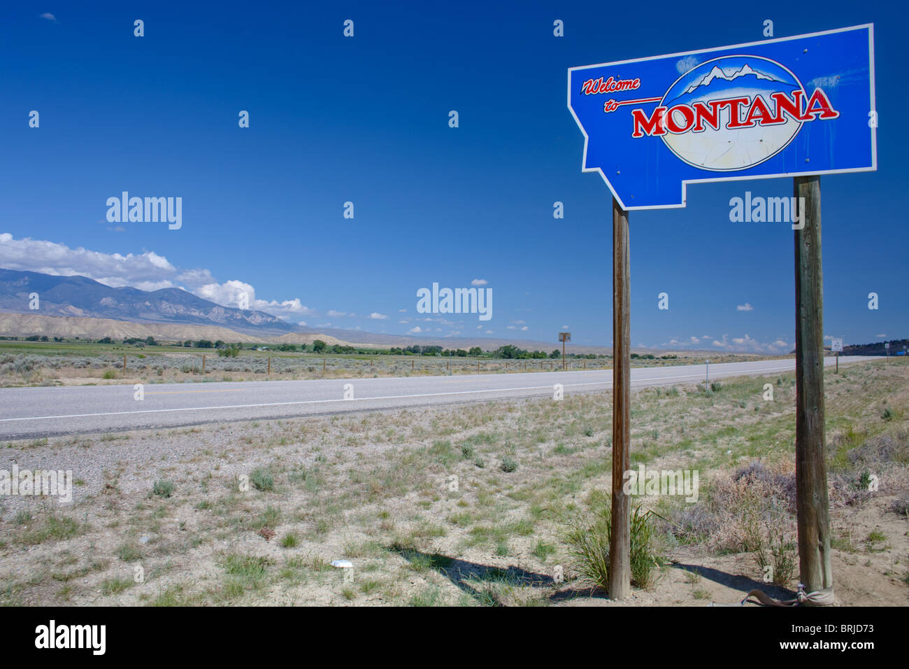welcome to montana road sign Stock Photo - Alamy