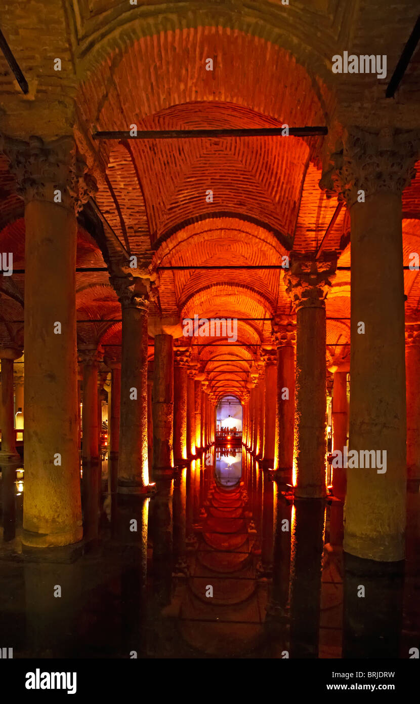 Roman cistern hi-res stock photography and images - Alamy