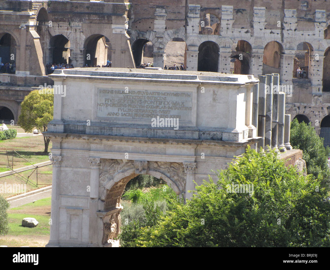 Arch titus coliseum rome hi-res stock photography and images - Alamy