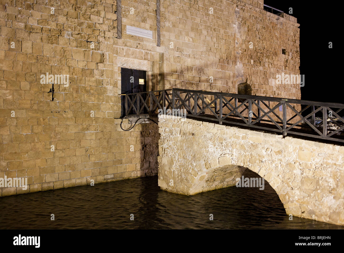 Paphos Castle in the port of Nea Pafos Stock Photo - Alamy