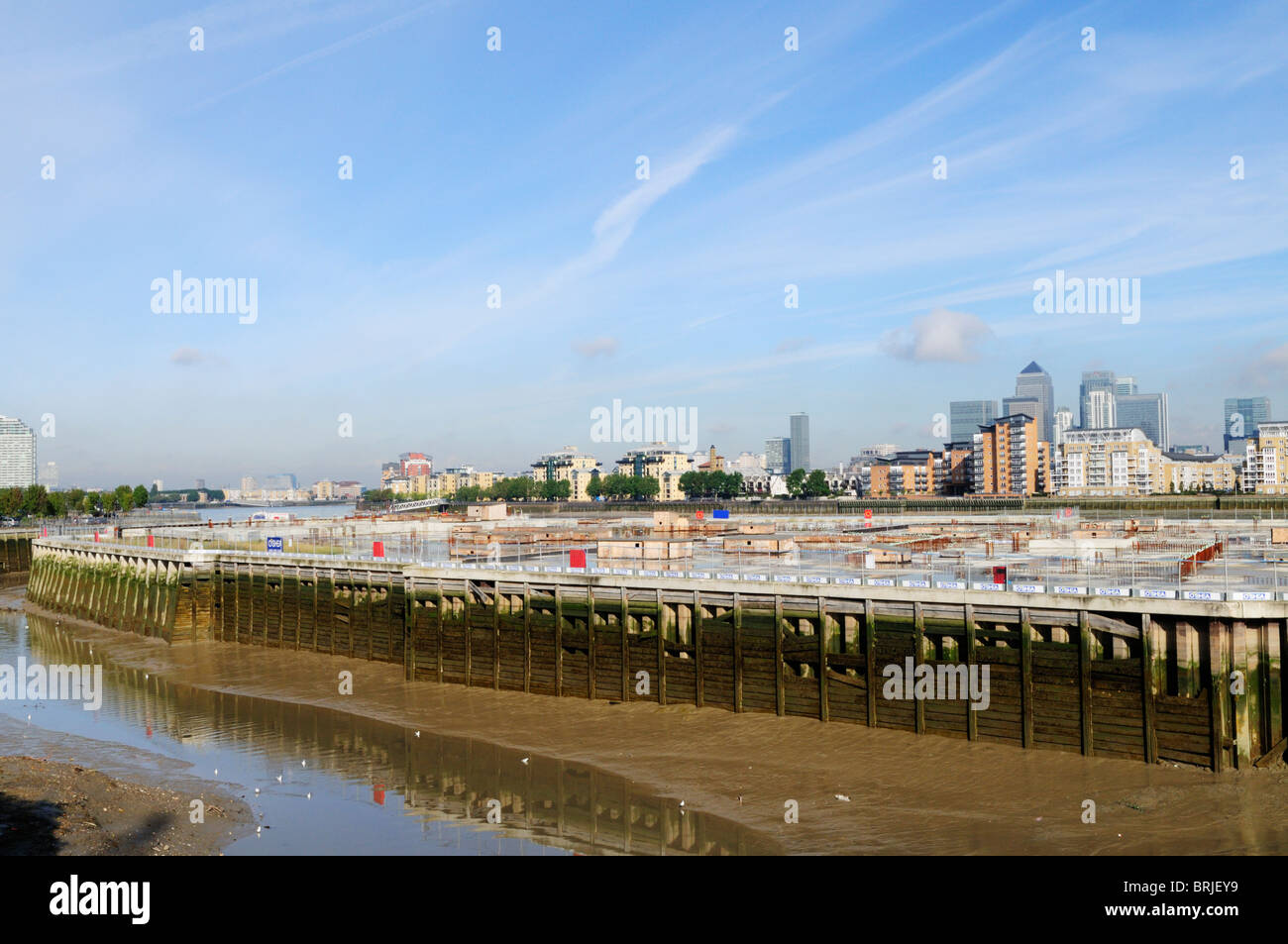 Greenwich Reach Building site development at Deptford Creek, London ...
