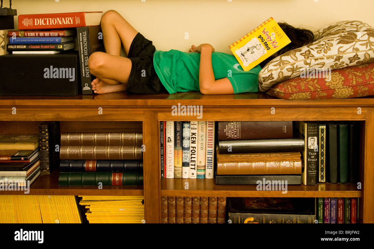 Bookshelf Stock Photos & Bookshelf Stock Images - Alamy