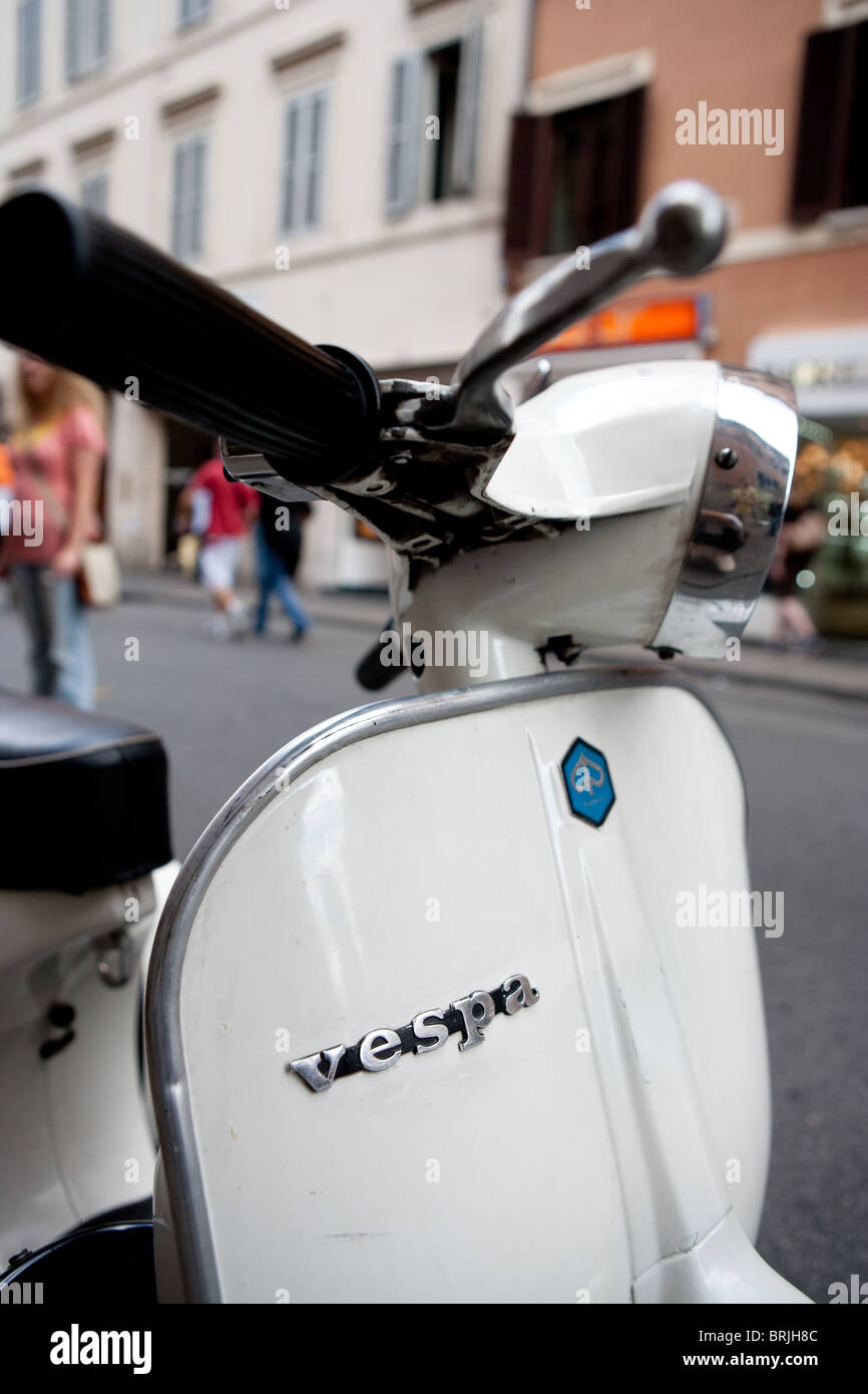 Two vespa rome hi-res stock photography and images - Alamy