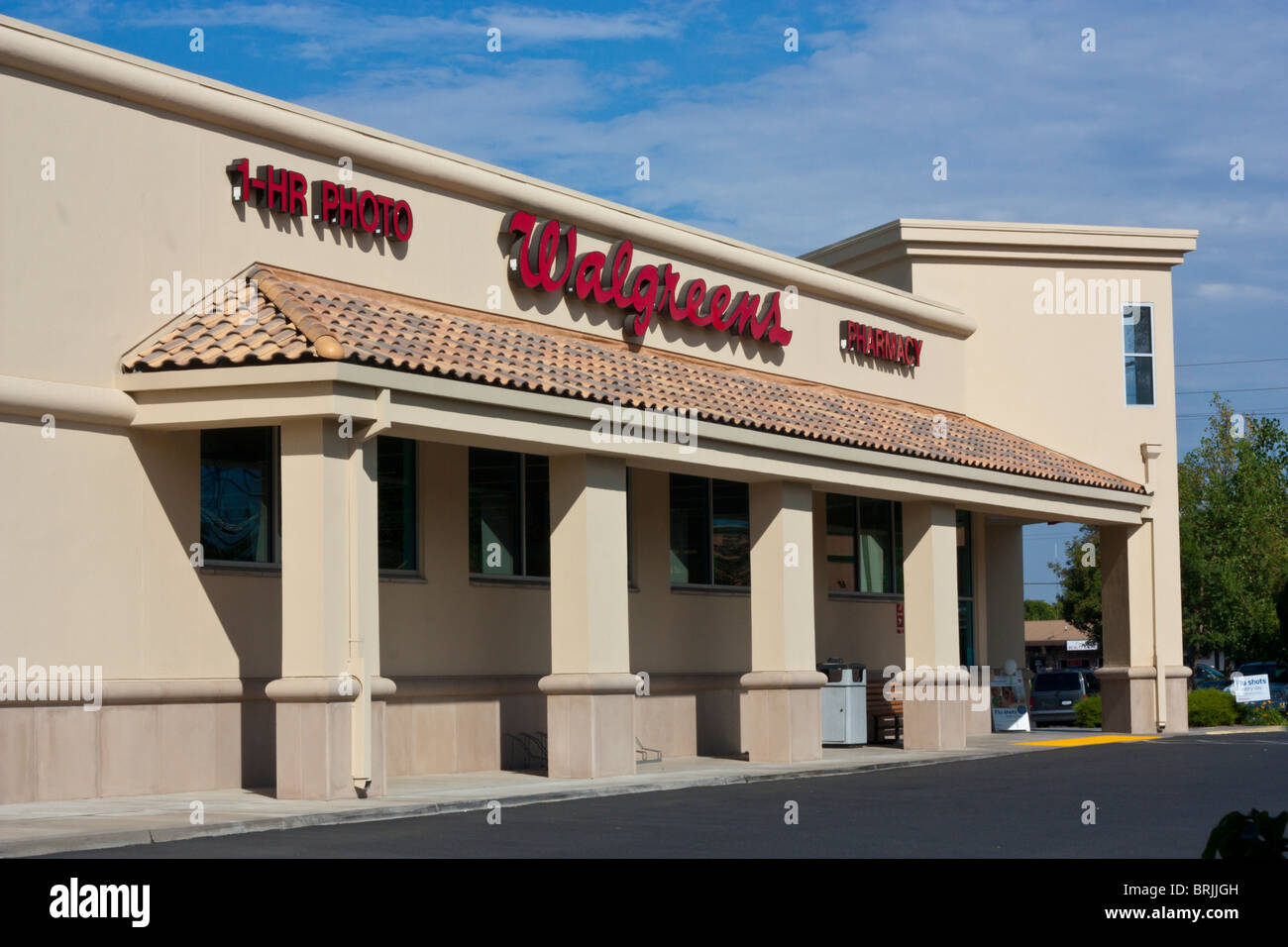 Walgreens pharmacy drugstore hi-res stock photography and images - Alamy