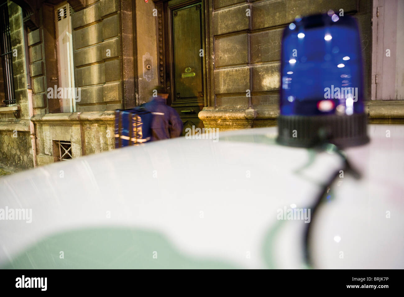 Flashing doctor hi-res stock photography and images - Alamy