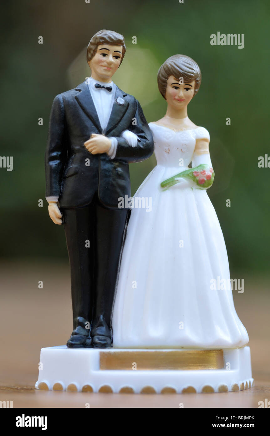 Wedding Cake Topper Stock Photo - Alamy
