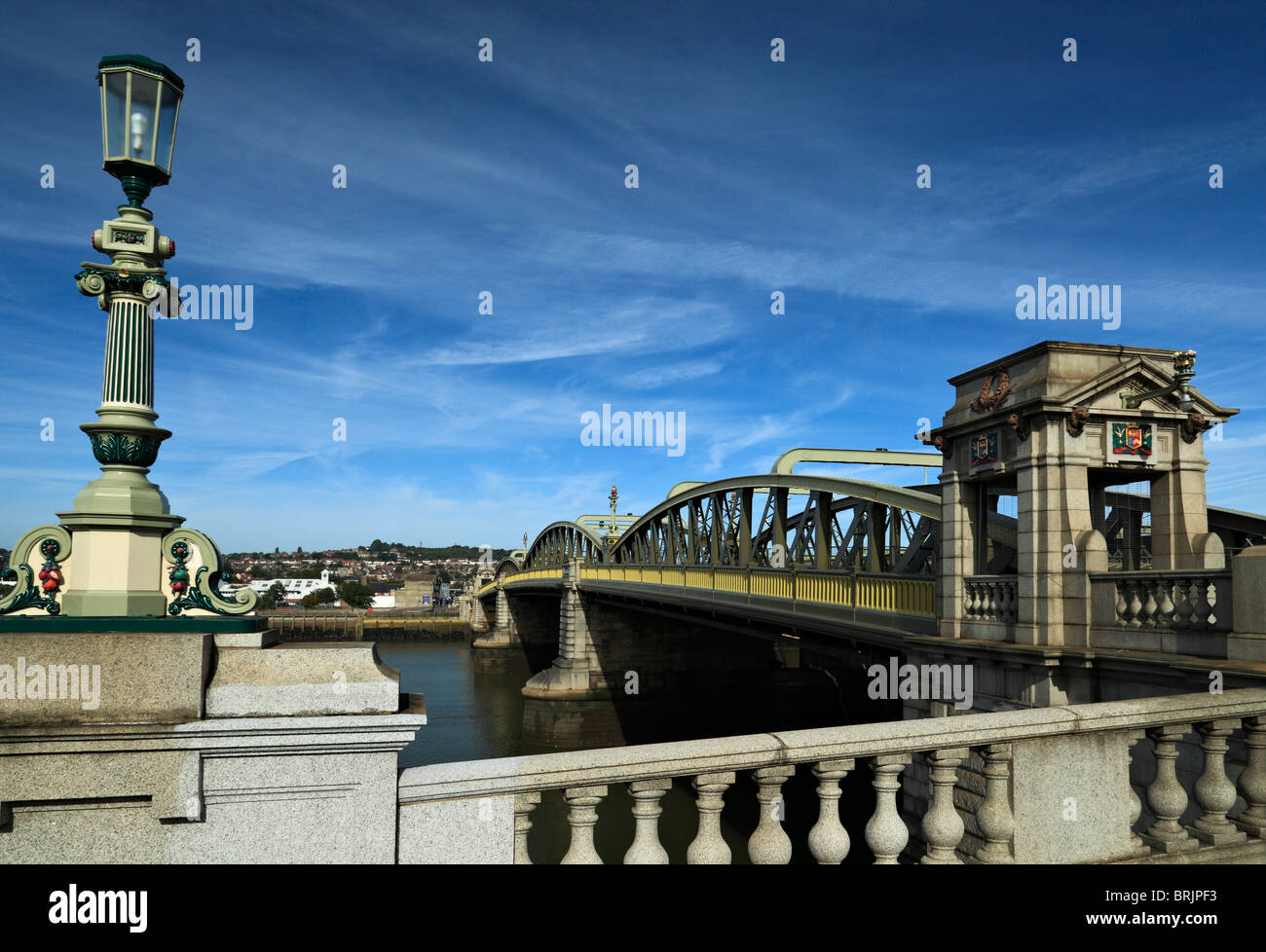 Rochester bridge hi-res stock photography and images - Alamy
