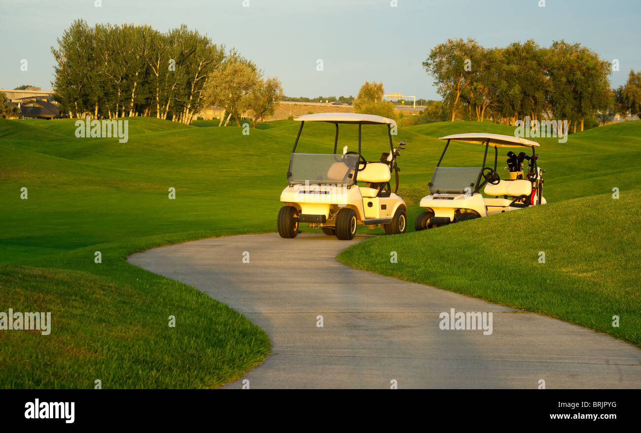 Golf cart pathway hi-res stock photography and images - Alamy