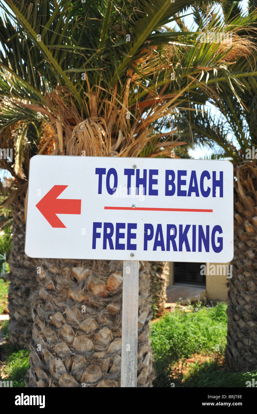 Sign direction visitors "To the beach" and "Free parking Stock Photo ...