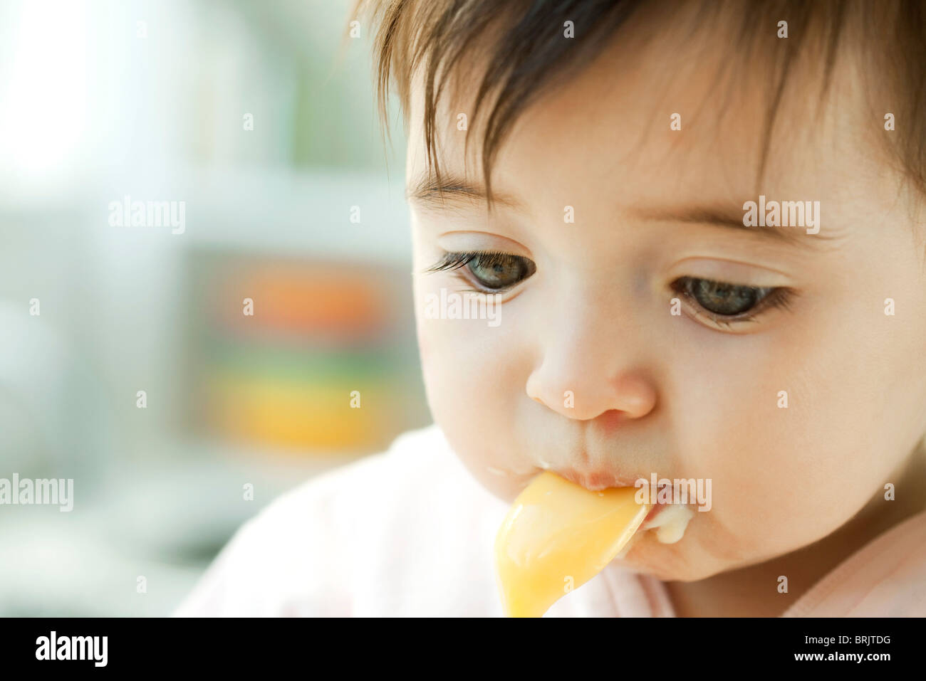 Hold 12 spoons hi-res stock photography and images - Alamy