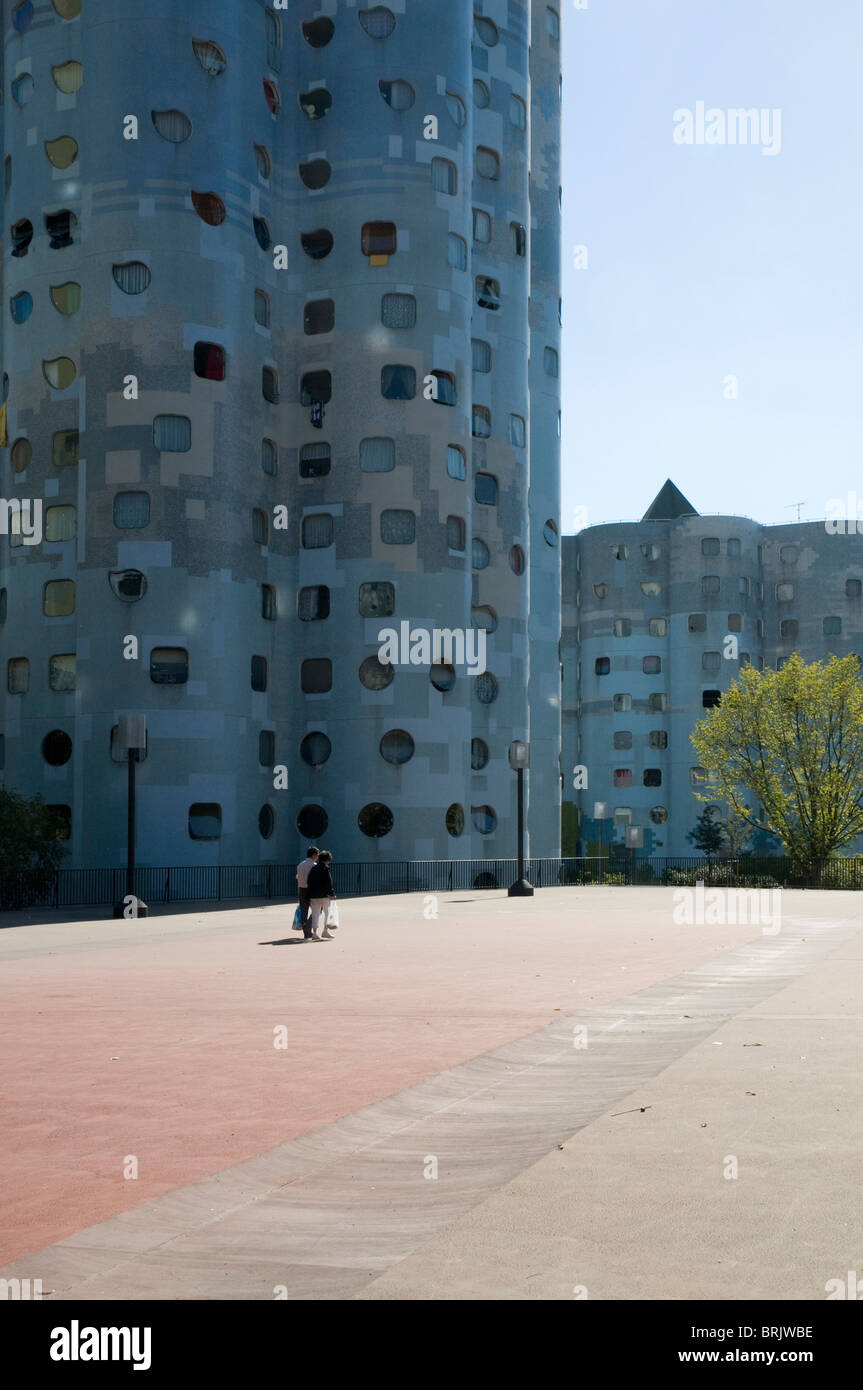 Aillaud's Towers in Nanterre - La Défense, near Paris : Seventies (70's ...