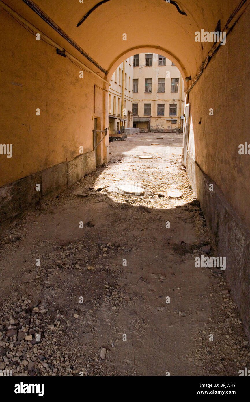 Courtyard russia hi-res stock photography and images - Alamy
