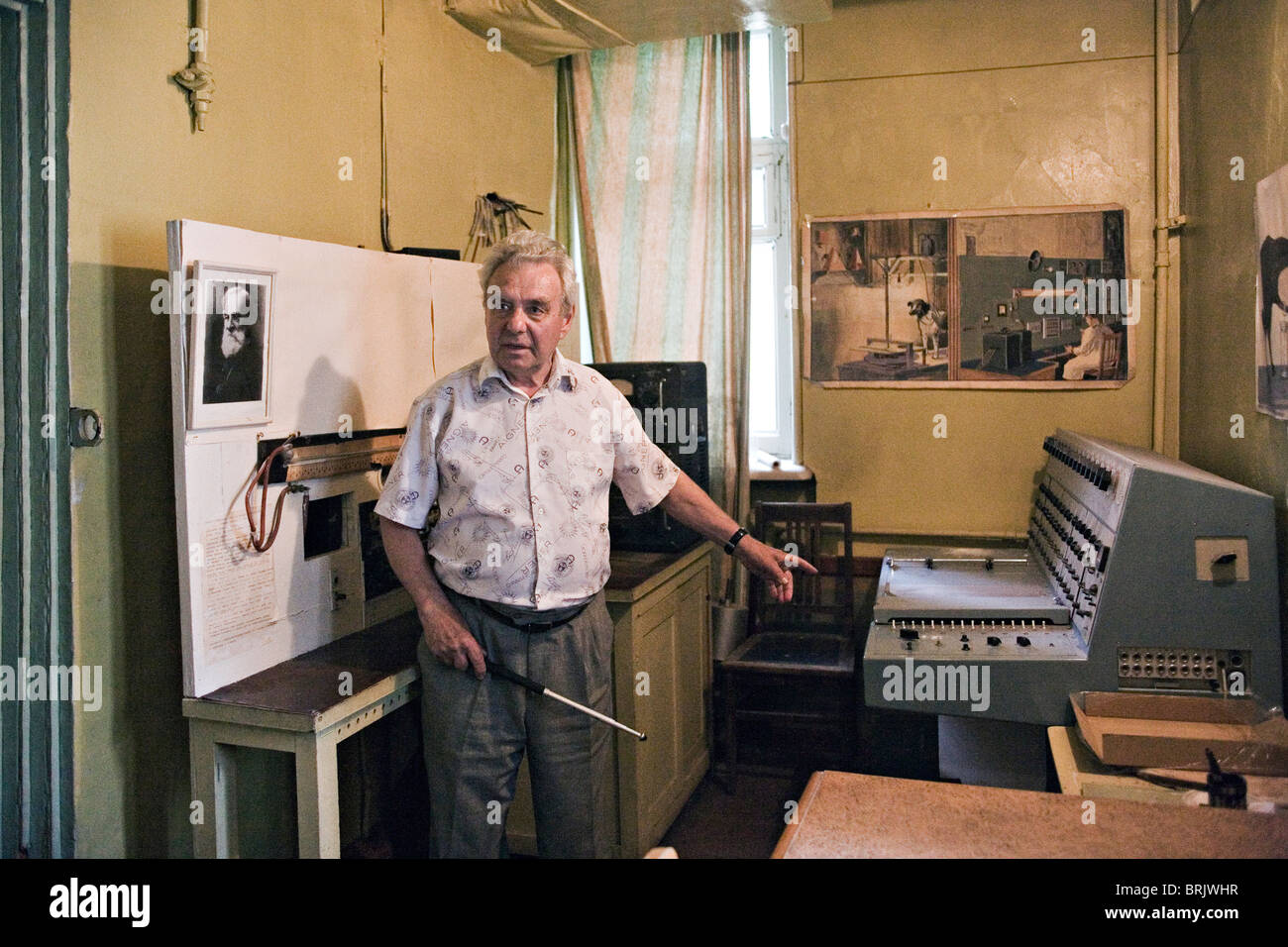 Guide at the Ivan Pavlov's experimental laboratory in Koltushi outside ...