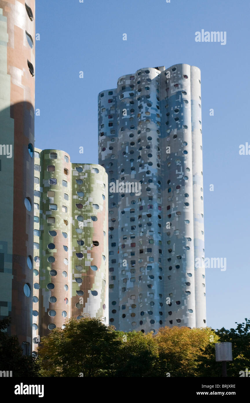 Aillaud's Towers in Nanterre - La Défense, near Paris : Seventies (70's ...
