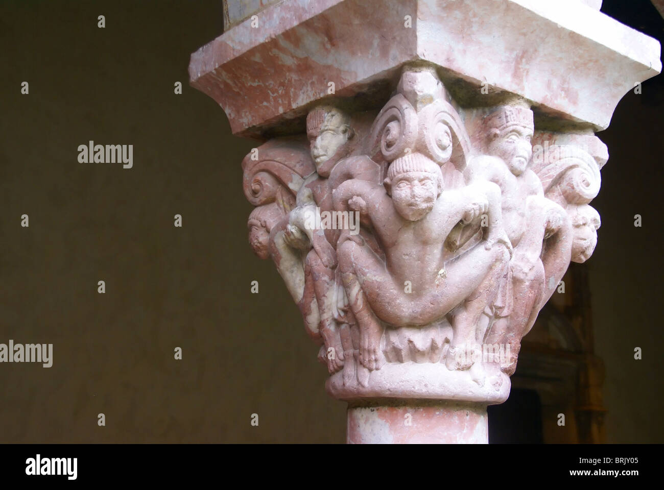 Carved columns hi-res stock photography and images - Alamy