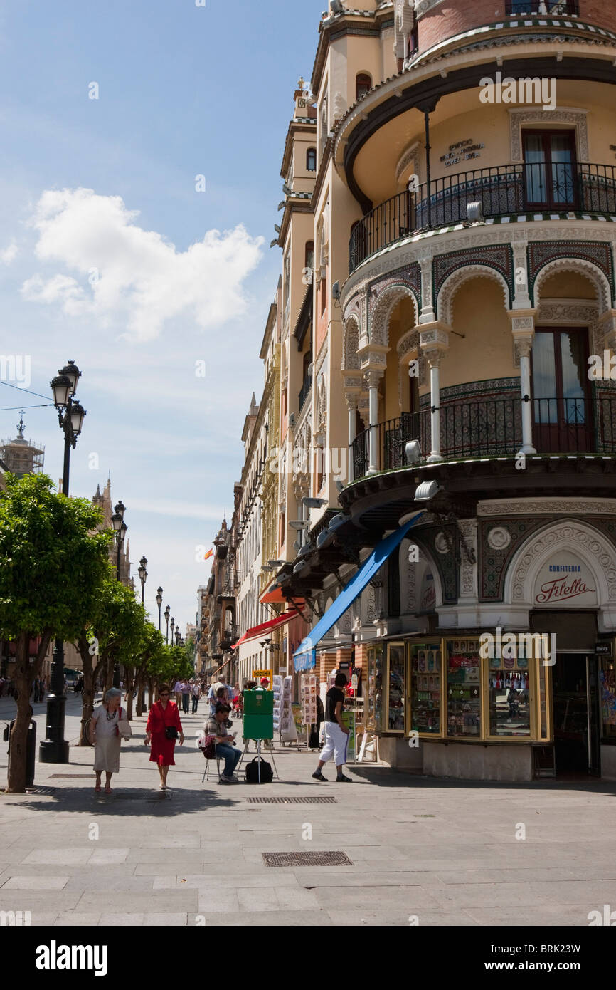 Old buildings of sevilla hi-res stock photography and images - Alamy