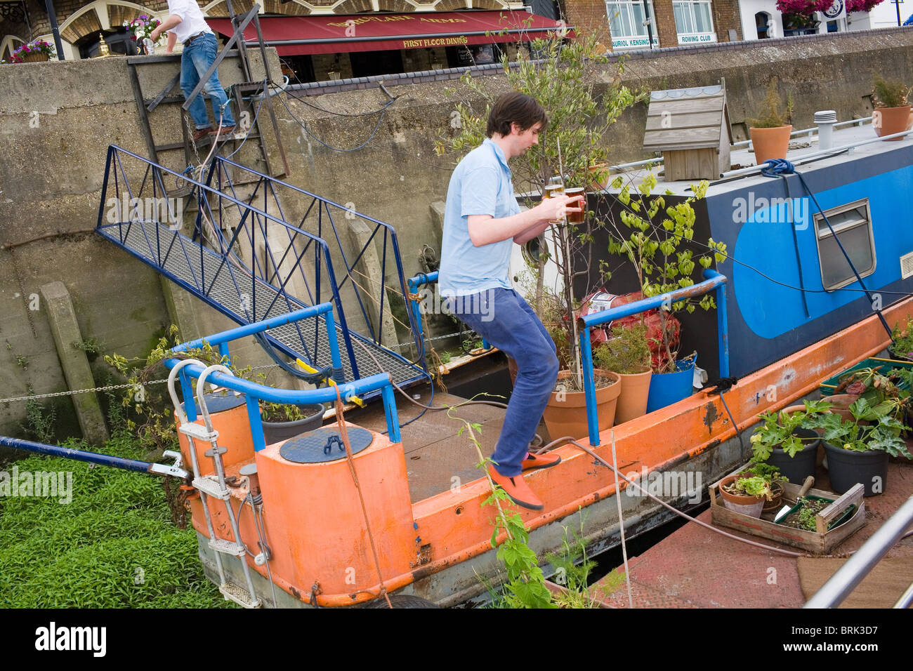 Boat beer hi-res stock photography and images - Alamy