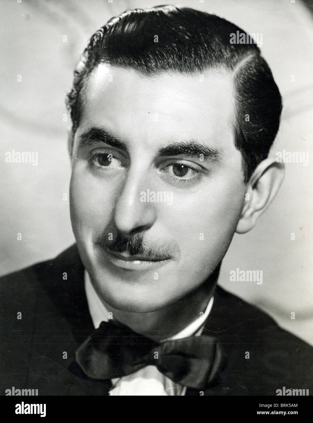 VIC LEWIS (1919-2009) British jazz guitarist and bandleader Stock Photo ...